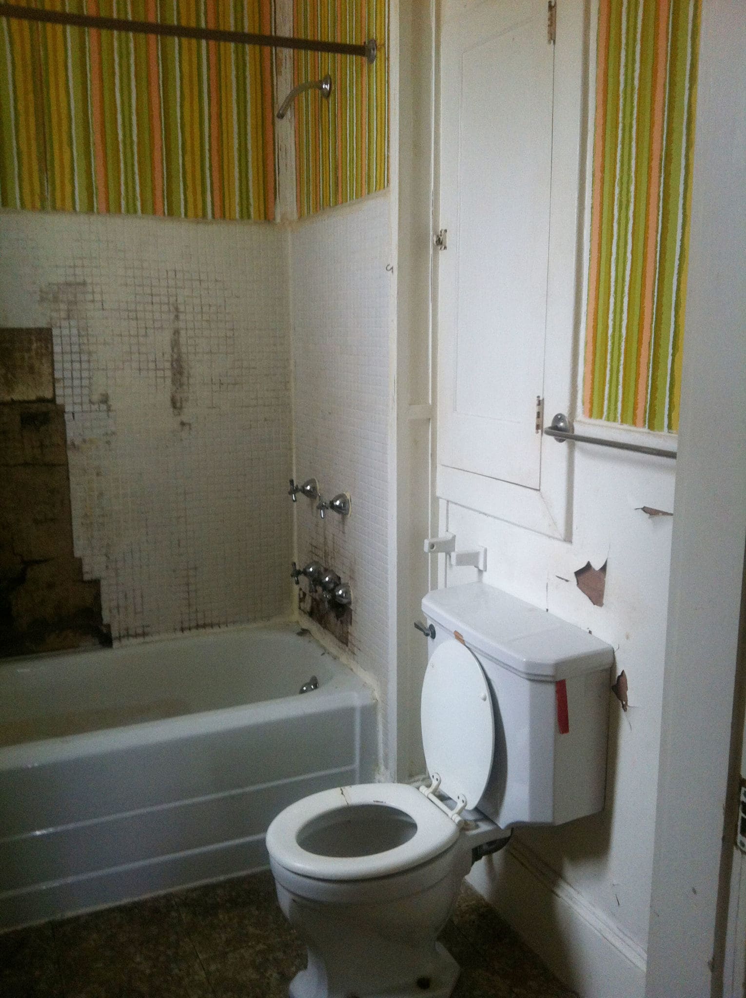 7 Years in Kingston! Revisiting the Entryway and First Floor Bath ...